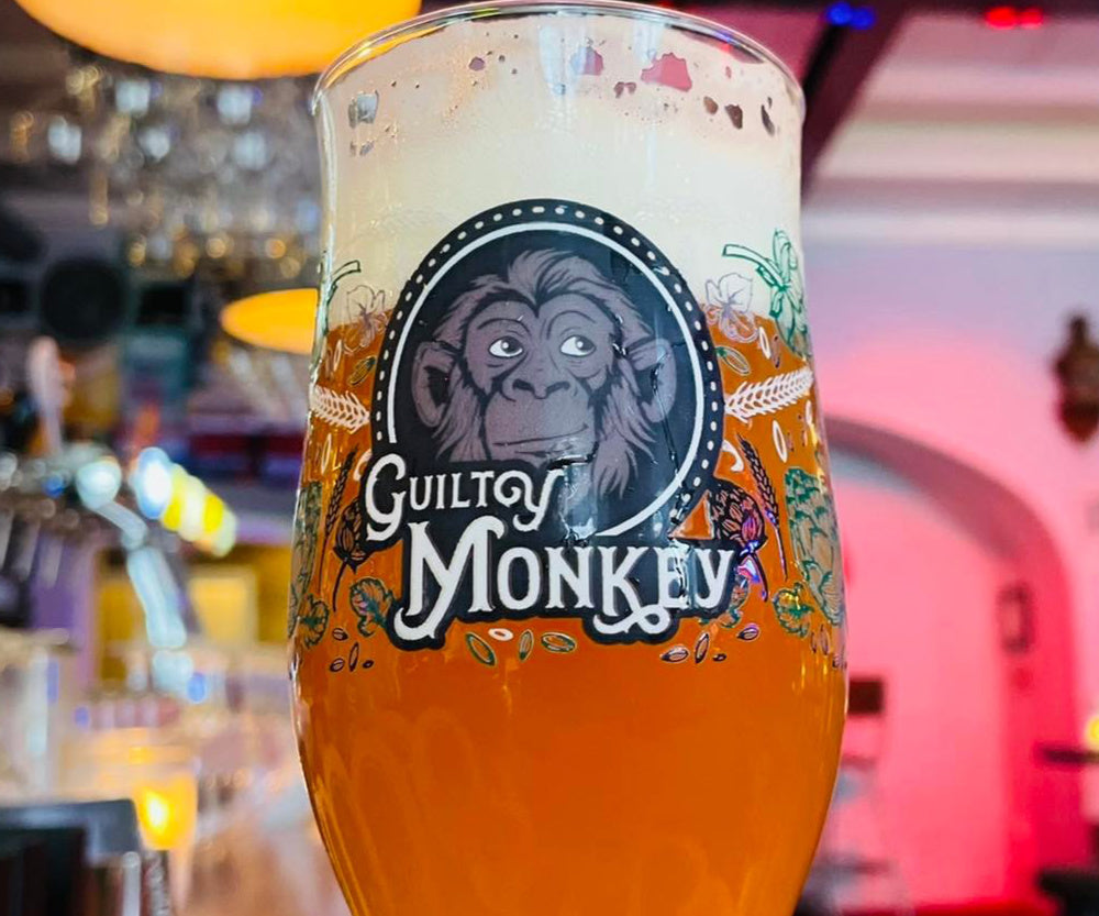 Winterse Giftbox (5 Bieren + Glas) - Guilty Monkey – Biervaneigenbodem